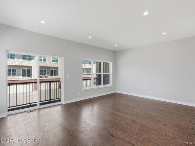 25565 Grandview Lane # 33