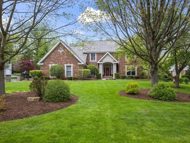 25568 N Countryside Dr, Lake Barrington, IL 60010