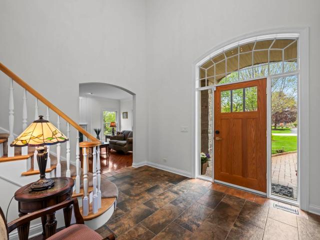 25568 N Countryside Drive