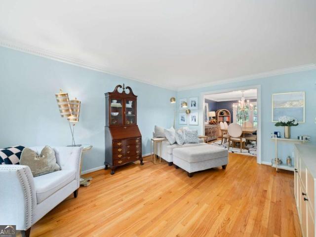 2556 Midvale Lane