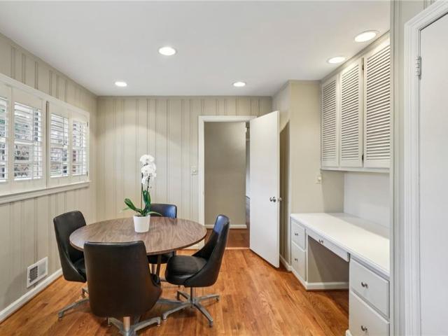 2556 Defoors Ferry Rd NW, Atlanta, GA 30318 | MLS #7705