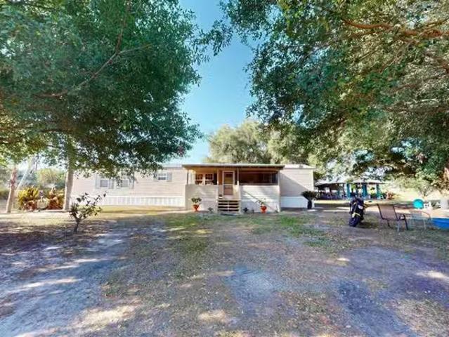 2556 GREGORY LN, WAUCHULA, FL 33873 Single Family Residence Fo.