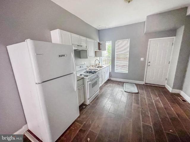 2556 W Fairmount Avenue