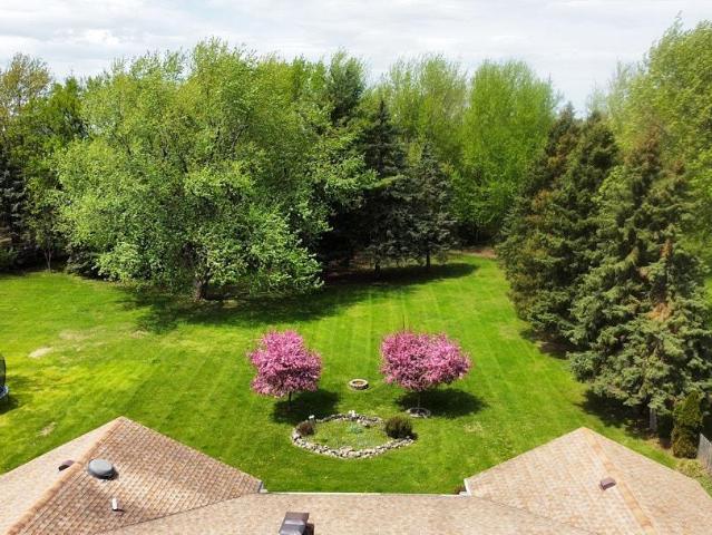 2557 Chicago Rd