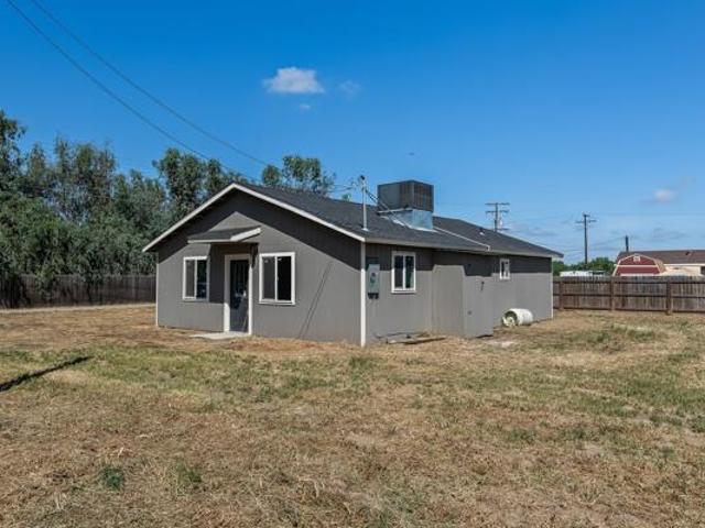 2557 E Stanford Ave, Pixley, CA 93256 | MLS #646682