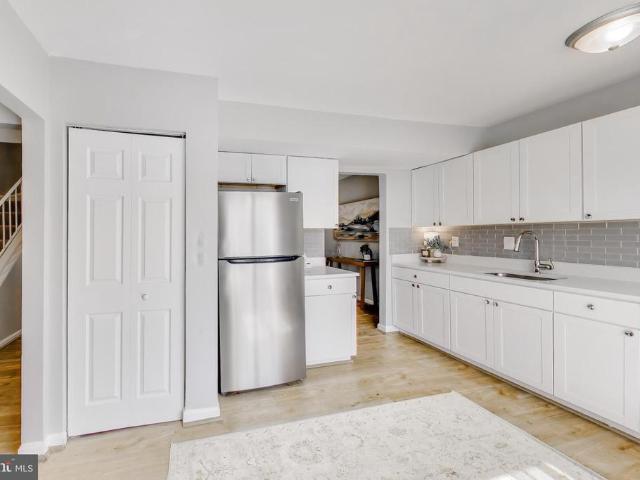 2557 Kingswood Court