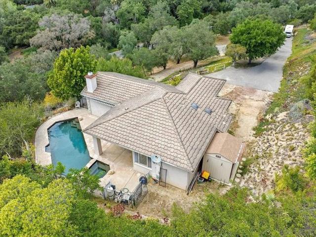 2557 Live Oak Park Rd, Fallbrook, CA 92028