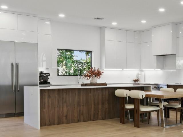 2557 Seminole Cir, West Palm Beach, FL 33409 | MLS #B26047