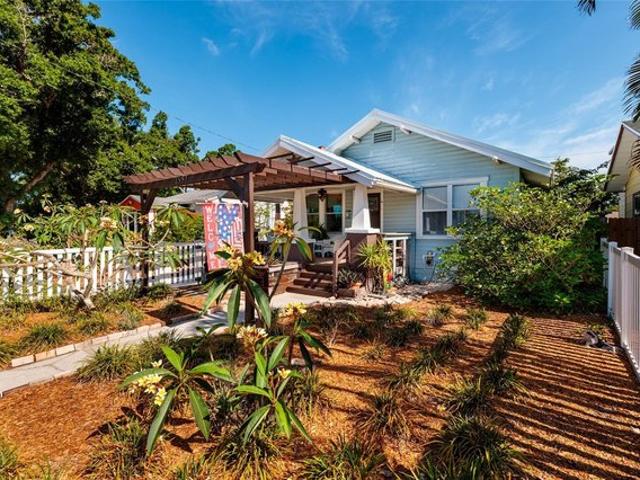 2557 16th Ave N, Saint Petersburg, FL 33713
