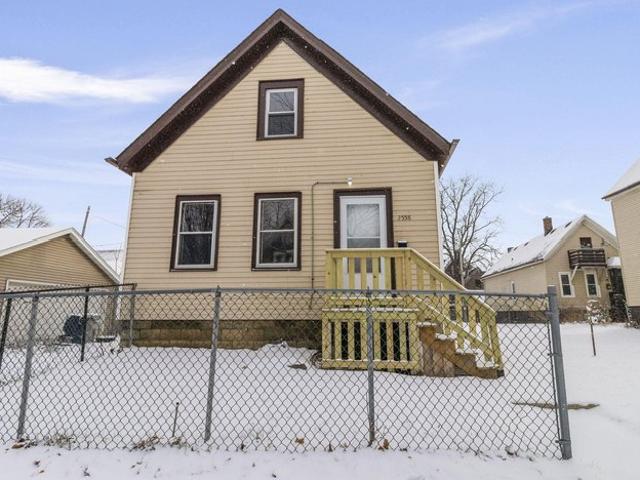 2558 N 24th St, Milwaukee, WI 53206