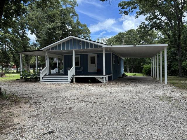 2558 Red Bud Trail