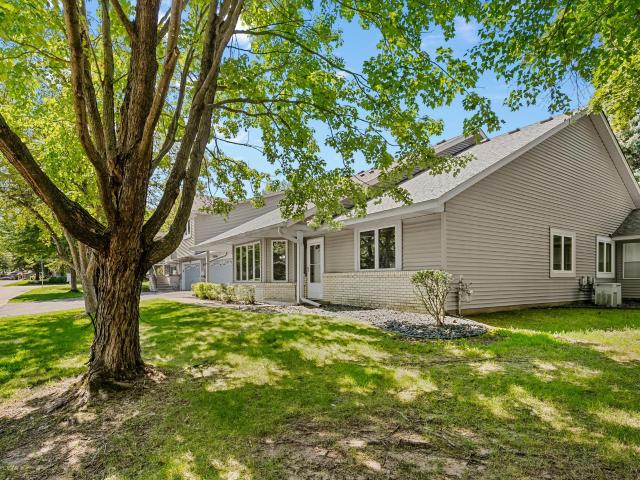 2558 Sumac Circle