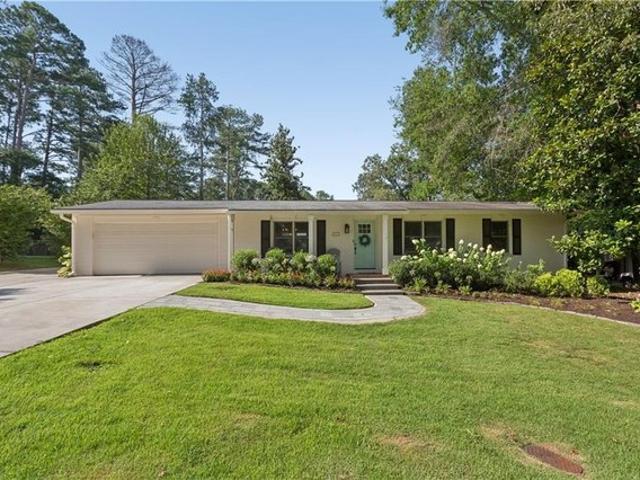 2558 Sunny Ln SE, Marietta, GA 30067