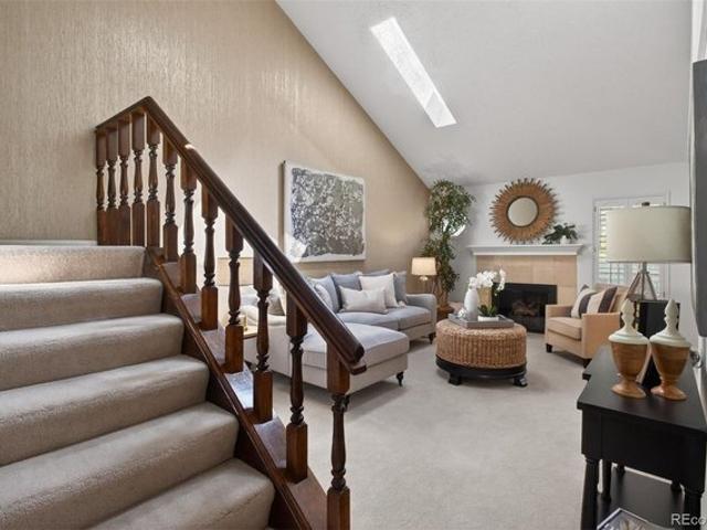 2558 S Vaughn Way Apt D, Aurora, CO 80014