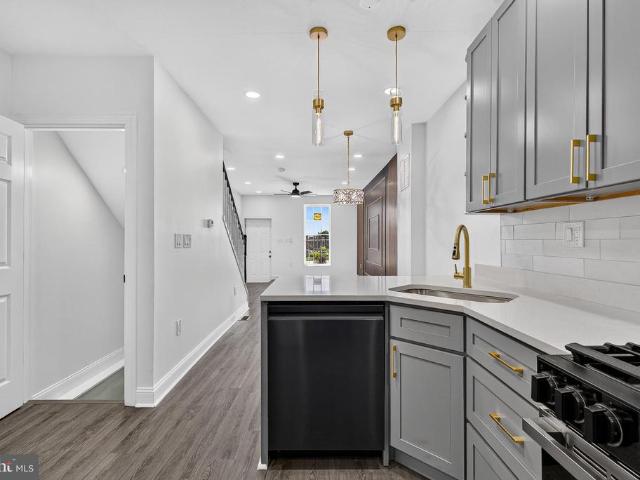 2558 Wilkens Avenue