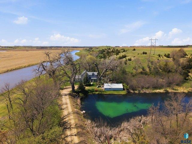 25595 th Ave, Mitchell, SD 57301