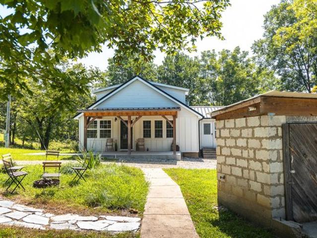 25598 County Road C 228, Norwood, MO 65717