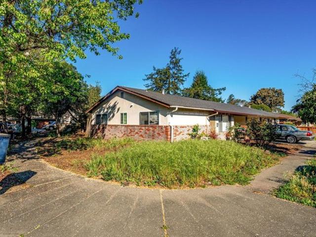 2559 Northcoast St, Santa Rosa, CA 95403