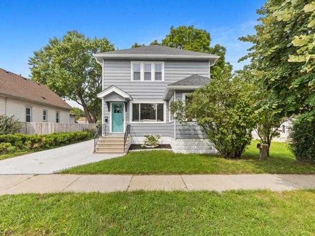 2559 S 84th St, West Allis, WI 53227
