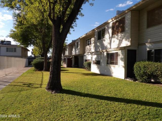 2559 W Rose Ln #A102, Phoenix, AZ 85017