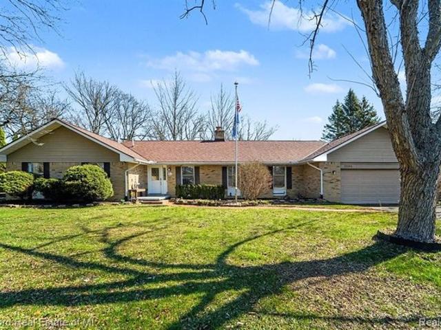 25504 Brookview St, Farmington Hills, MI 48336