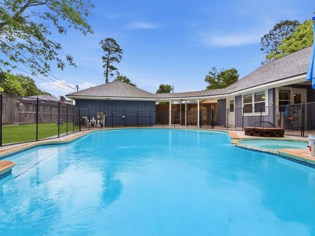 25506 Many Oak Dr, Spring, TX 77380