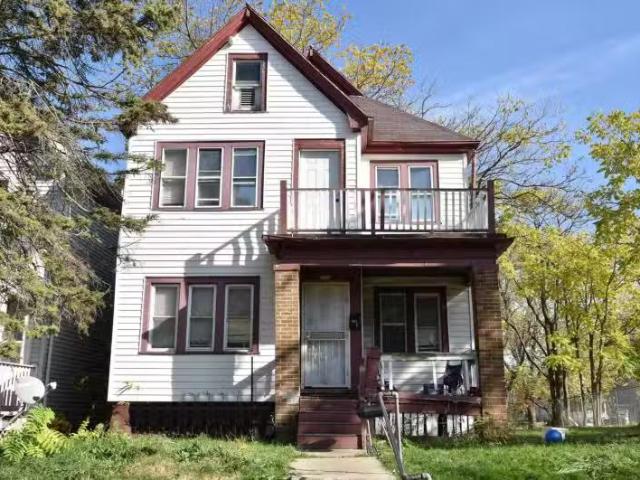 2550 N 36th St, Milwaukee, WI 53210 MLS 1897832