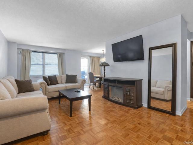2550 Olinville Avenue 2H