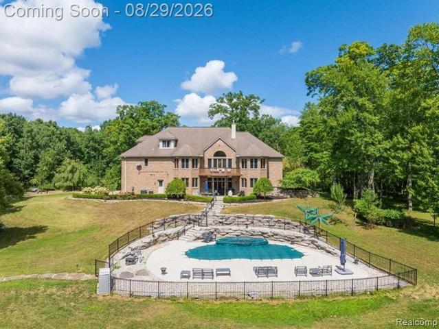2550 Birch Grove Ct, Addison Township, MI 48370