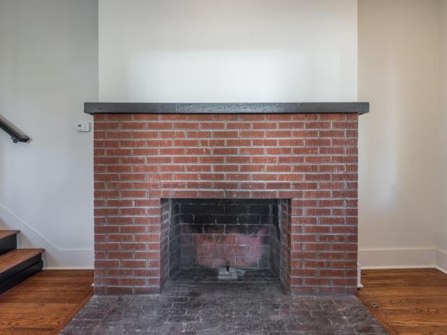 2550 E 5th Ave