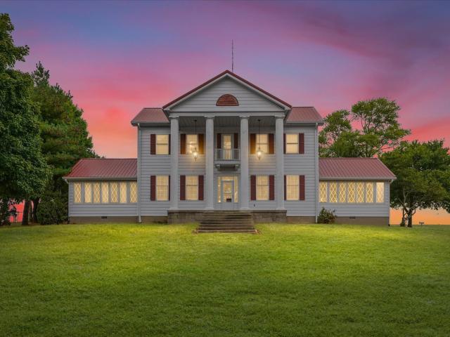 2550 E County Road 1375 N, Newman, IL 61942 | MLS #12473 | Compass