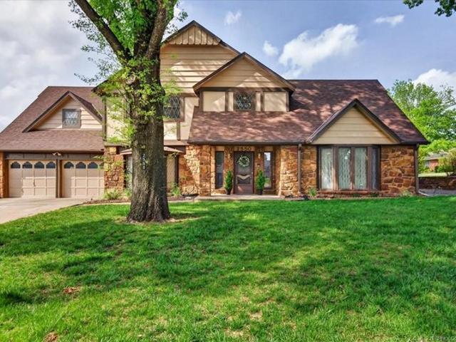 2550 Regency Rd, Bartlesville, OK 74006