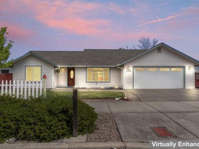 2550 SW Elmer Nelson Ln, Grants Pass, OR 97527
