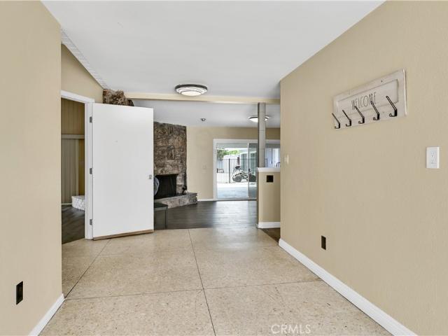 2550 W Rowland Avenue