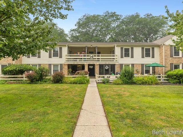 2551 Abbington Dr SE, Grand Rapids, MI 49506