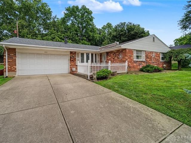 2551 Flowerstone Dr, Miami Township, OH 45449