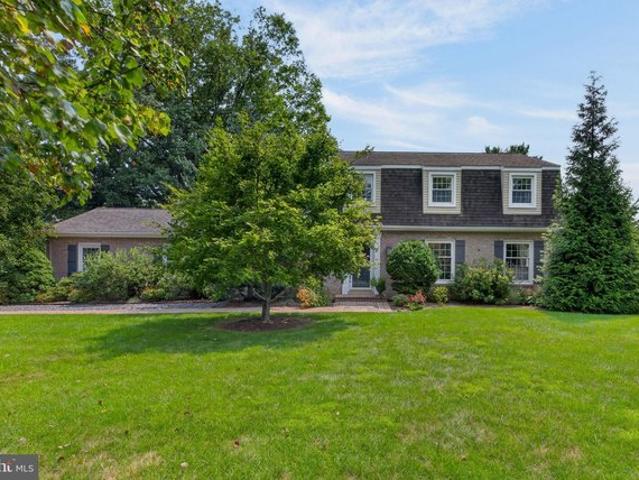 2551 Ponderosa Dr, Lancaster, PA 17601