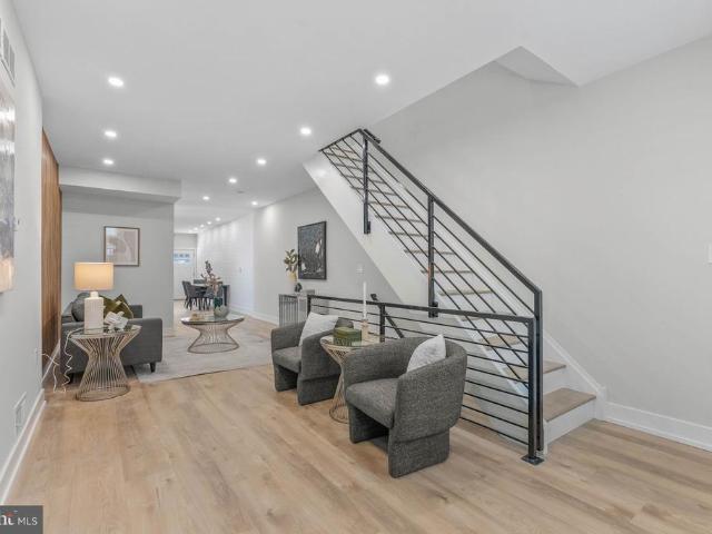 2551 Salmon Street