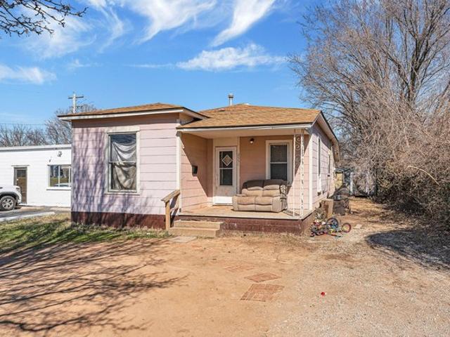 2551 W Grand St, Springfield, MO 65802