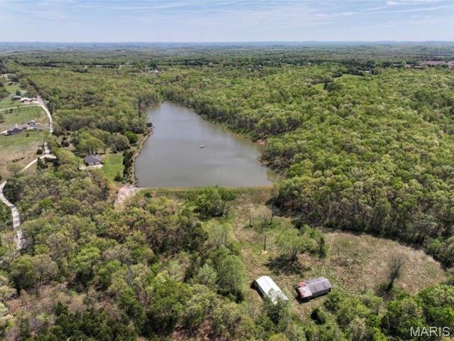 2551 Yellow Rock Rd, De Soto, MO 63020