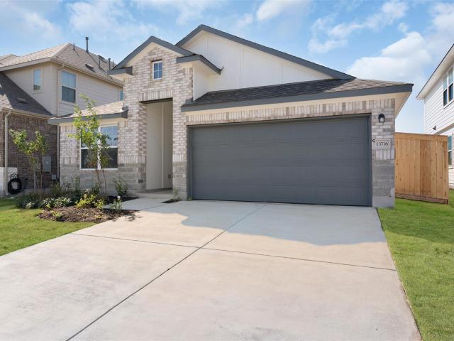 25524 Flora Bella Ln