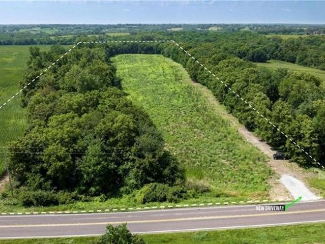 25525 Fairmount Rd, McLouth, KS 66054