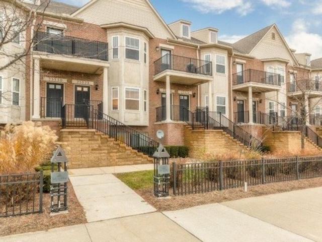 25528 Portico Ln Unit 161, Novi, MI 48375