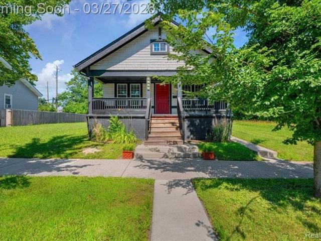 2552 Beals St, Detroit, MI 48214