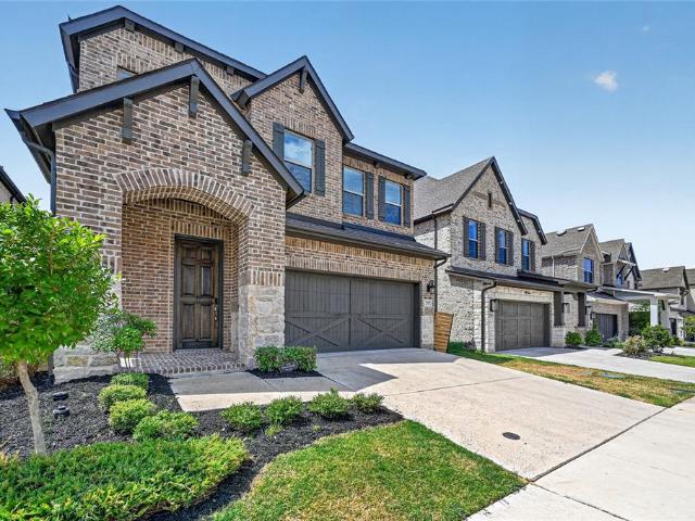 2552 Four Roses Drive