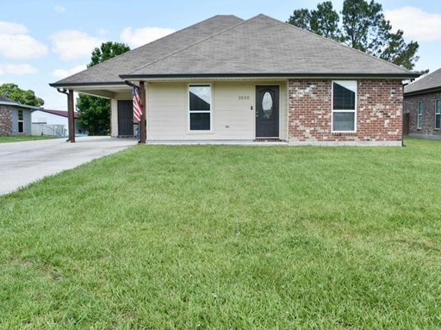 2552 Pineridge St, Thibodaux, LA 70301