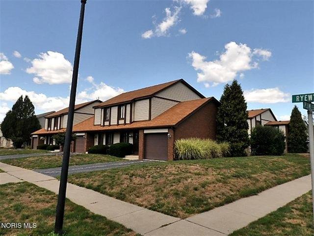 2552 Plum Leaf Ln, Toledo, OH 43614