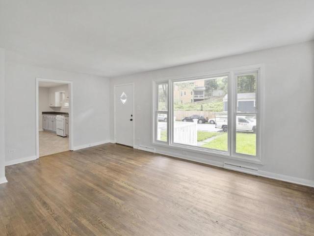 2552 Woodland Dr