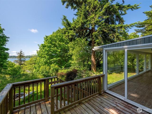 2553 Mackenzie Road