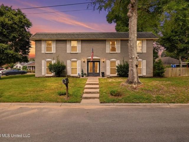 2553 Mercedes Dr, Biloxi, MS 39531
